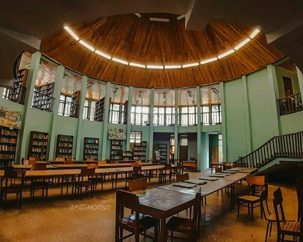 ሰዋስው | Public library Jimma, Ethiopia (source: @ABSHOTSIT, Twitter)
